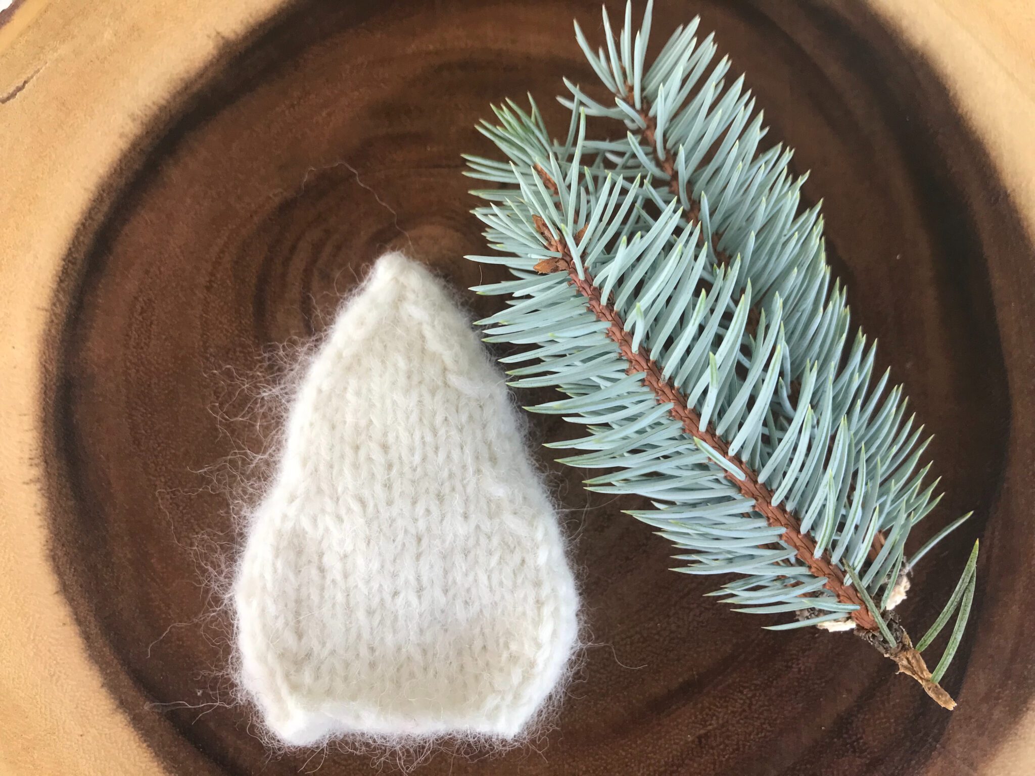 MOUSE knitting pattern FREE - Quiet Life Farm