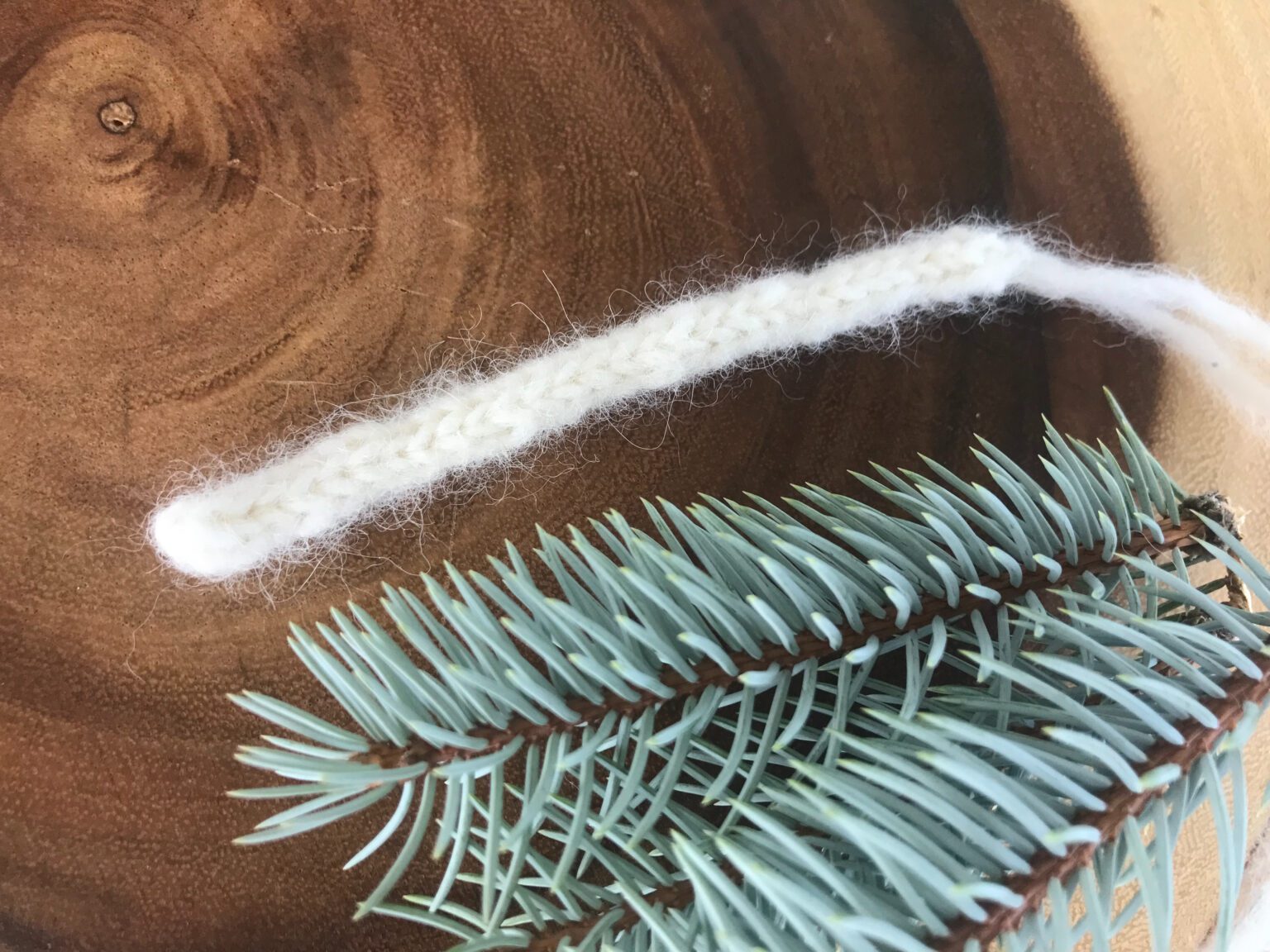 MOUSE knitting pattern FREE - Quiet Life Farm