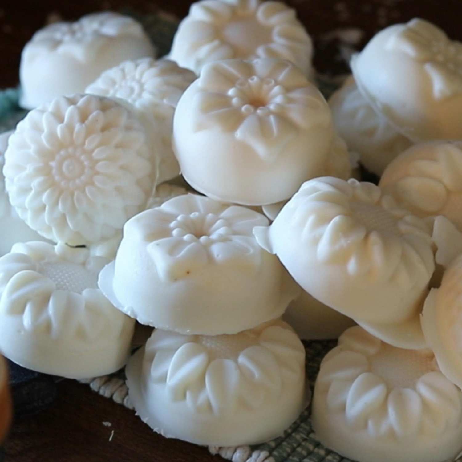 Free Cat Alphabet Tracing Practice and Flashcard Printable - Quiet Life ...